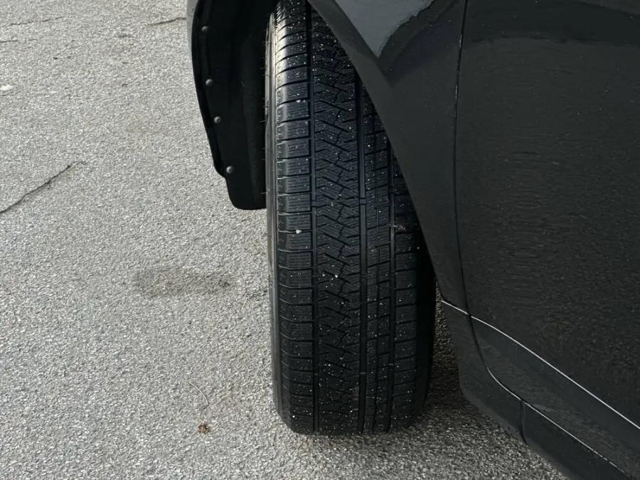 Black Volvo XC60 2017 in Riga, with an engine capacity of 2.40 L and mileage of 208 thousand km for 14500 €, photo 36 on AUTOMOTO.COM.LV
