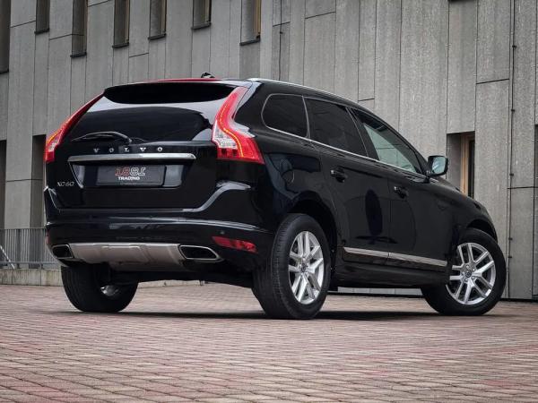 Melns Volvo XC60 2017 Rīga, ar dzinēja tilpumu 2.40 L un nobraukumu 279 tūkst. km par 8200 €, foto 7 vietnē AUTOMOTO.COM.LV