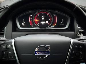 Black Volvo XC60 2017 in Riga, with an engine capacity of 2.40 L and mileage of 279 thousand km for 8200 €, photo 12 on AUTOMOTO.COM.LV