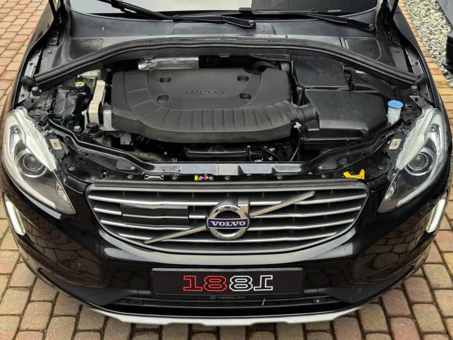 Black Volvo XC60 2017 in Riga, with an engine capacity of 2.40 L and mileage of 279 thousand km for 8200 €, photo 17 on AUTOMOTO.COM.LV