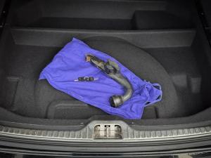 Black Volvo XC60 2017 in Riga, with an engine capacity of 2.40 L and mileage of 279 thousand km for 8200 €, photo 23 on AUTOMOTO.COM.LV