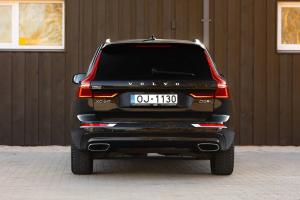 Black Volvo XC60 2017 in Jelgava, with an engine capacity of 2.00 L and mileage of 220 thousand km for 21700 €, photo 7 on AUTOMOTO.COM.LV