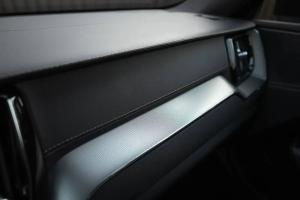 Black Volvo XC60 2017 in Jelgava, with an engine capacity of 2.00 L and mileage of 220 thousand km for 21700 €, photo 18 on AUTOMOTO.COM.LV