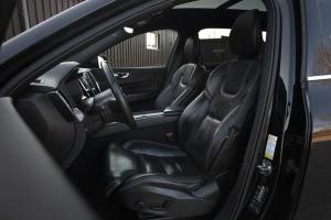 Black Volvo XC60 2017 in Jelgava, with an engine capacity of 2.00 L and mileage of 220 thousand km for 21700 €, photo 31 on AUTOMOTO.COM.LV