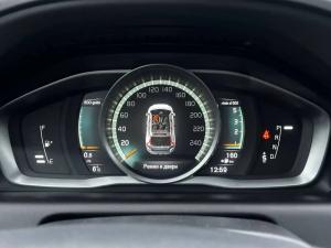 Black Volvo XC60 2017 in Jelgava, with an engine capacity of 2.40 L and mileage of 263 thousand km for 13990 €, photo 18 on AUTOMOTO.COM.LV