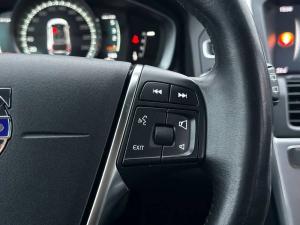 Black Volvo XC60 2017 in Jelgava, with an engine capacity of 2.40 L and mileage of 263 thousand km for 13990 €, photo 27 on AUTOMOTO.COM.LV