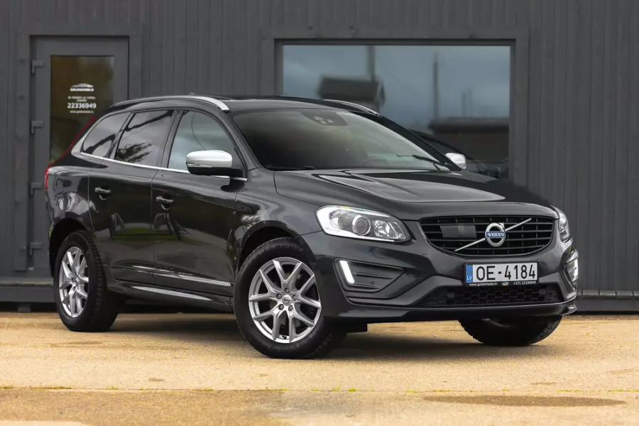 Black Volvo XC60 2017 in Jelgava, with an engine capacity of 2.40 L and mileage of 431 thousand km for 10900 €, photo 3 on AUTOMOTO.COM.LV