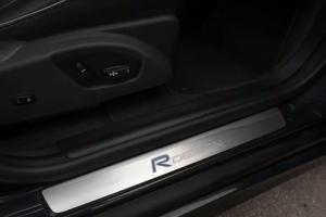 Black Volvo XC60 2017 in Jelgava, with an engine capacity of 2.40 L and mileage of 431 thousand km for 10900 €, photo 10 on AUTOMOTO.COM.LV