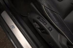 Black Volvo XC60 2017 in Jelgava, with an engine capacity of 2.40 L and mileage of 431 thousand km for 10900 €, photo 14 on AUTOMOTO.COM.LV