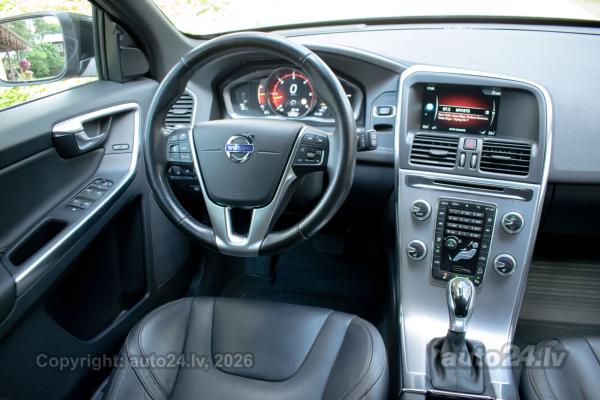 Melns Volvo XC60 2017 Tallina, ar dzinēja tilpumu 2.40 L un nobraukumu 200 tūkst. km par 17900 €, foto 3 vietnē AUTOMOTO.COM.LV