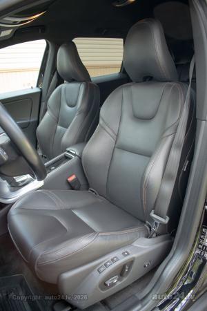 Melns Volvo XC60 2017 Tallina, ar dzinēja tilpumu 2.40 L un nobraukumu 200 tūkst. km par 17900 €, foto 11 vietnē AUTOMOTO.COM.LV