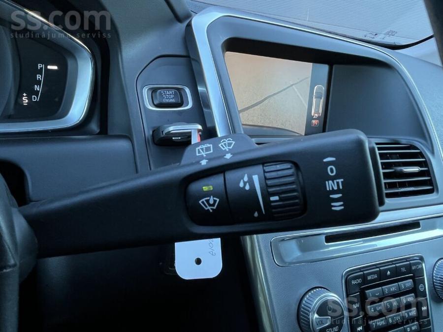 Black Volvo XC60 2017 in Riga, with an engine capacity of 2.00 L and mileage of 247 thousand km for 13900 €, photo 17 on AUTOMOTO.COM.LV