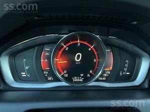 Black Volvo XC60 2017 in Riga, with an engine capacity of 2.00 L and mileage of 247 thousand km for 13900 €, photo 22 on AUTOMOTO.COM.LV