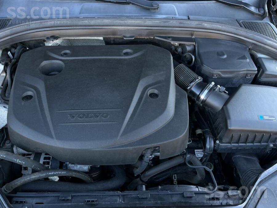 Black Volvo XC60 2017 in Riga, with an engine capacity of 2.00 L and mileage of 247 thousand km for 13900 €, photo 24 on AUTOMOTO.COM.LV