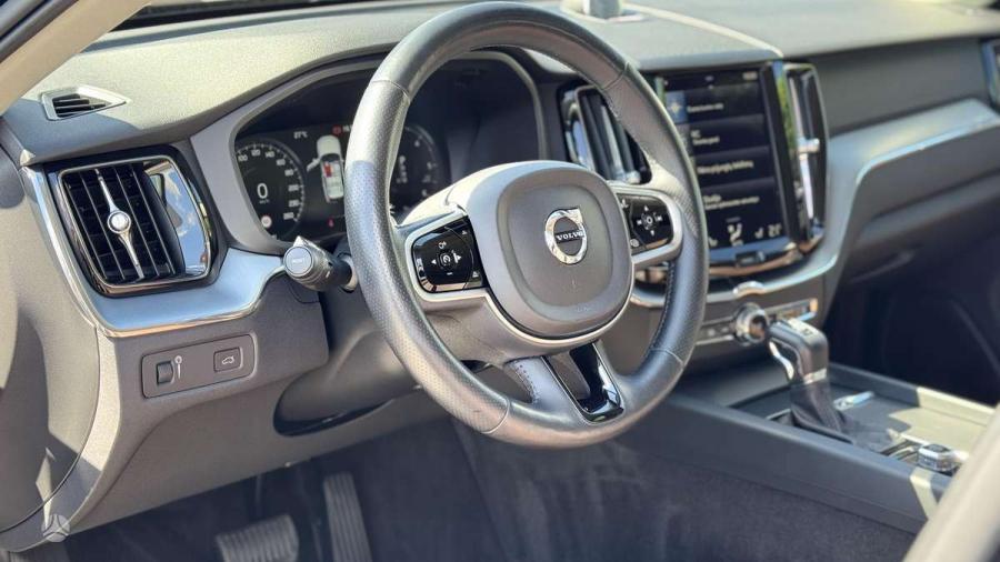 Black Volvo XC60 2017 in Telschi, with an engine capacity of 1.97 L and mileage of 208 thousand km for 19900 €, photo 14 on AUTOMOTO.COM.LV