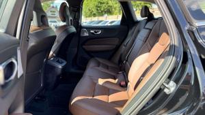 Black Volvo XC60 2017 in Telschi, with an engine capacity of 1.97 L and mileage of 208 thousand km for 19900 €, photo 21 on AUTOMOTO.COM.LV