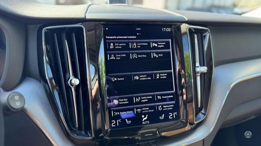 Black Volvo XC60 2017 in Telschi, with an engine capacity of 1.97 L and mileage of 208 thousand km for 19900 €, photo 30 on AUTOMOTO.COM.LV