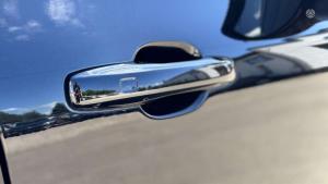 Black Volvo XC60 2017 in Telschi, with an engine capacity of 1.97 L and mileage of 208 thousand km for 19900 €, photo 37 on AUTOMOTO.COM.LV