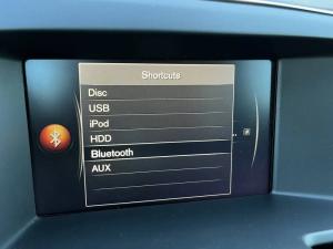 Black Volvo XC60 2017 in Riga, with an engine capacity of 2.00 L and mileage of 247 thousand km for 13900 €, photo 13 on AUTOMOTO.COM.LV