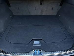 Black Volvo XC60 2017 in Riga, with an engine capacity of 2.00 L and mileage of 247 thousand km for 13900 €, photo 18 on AUTOMOTO.COM.LV