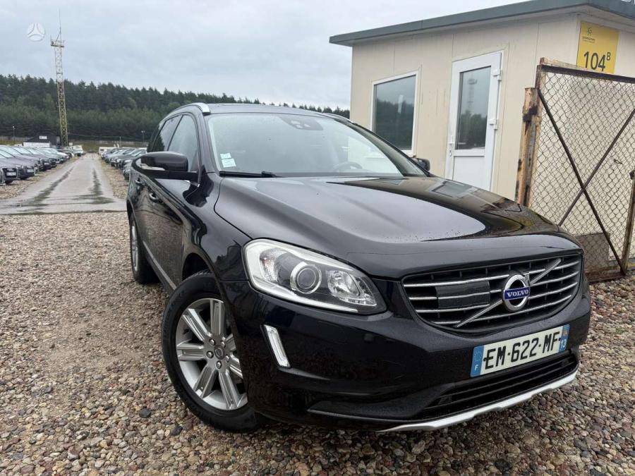 Black Volvo XC60 2017 in Vilnius, with an engine capacity of 1.97 L and mileage of 249 thousand km for 11800 €, photo 8 on AUTOMOTO.COM.LV