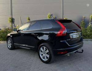 Black Volvo XC60 2017 in Vilnius, with an engine capacity of 1.97 L and mileage of 165 thousand km for 14500 €, photo 4 on AUTOMOTO.COM.LV
