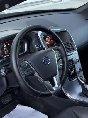 Black Volvo XC60 2017 in Vilnius, with an engine capacity of 1.97 L and mileage of 165 thousand km for 14500 €, photo 9 on AUTOMOTO.COM.LV