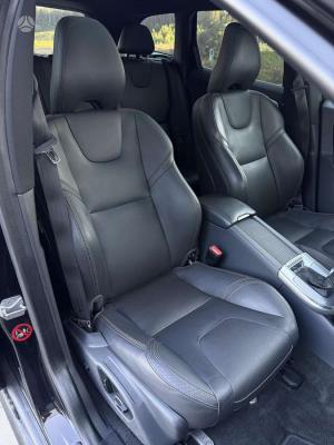 Black Volvo XC60 2017 in Vilnius, with an engine capacity of 1.97 L and mileage of 165 thousand km for 14500 €, photo 13 on AUTOMOTO.COM.LV