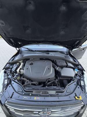 Black Volvo XC60 2017 in Vilnius, with an engine capacity of 1.97 L and mileage of 165 thousand km for 14500 €, photo 20 on AUTOMOTO.COM.LV