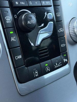 Black Volvo XC60 2017 in Vilnius, with an engine capacity of 1.97 L and mileage of 165 thousand km for 14500 €, photo 23 on AUTOMOTO.COM.LV