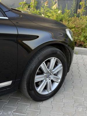Black Volvo XC60 2017 in Vilnius, with an engine capacity of 1.97 L and mileage of 165 thousand km for 14500 €, photo 30 on AUTOMOTO.COM.LV