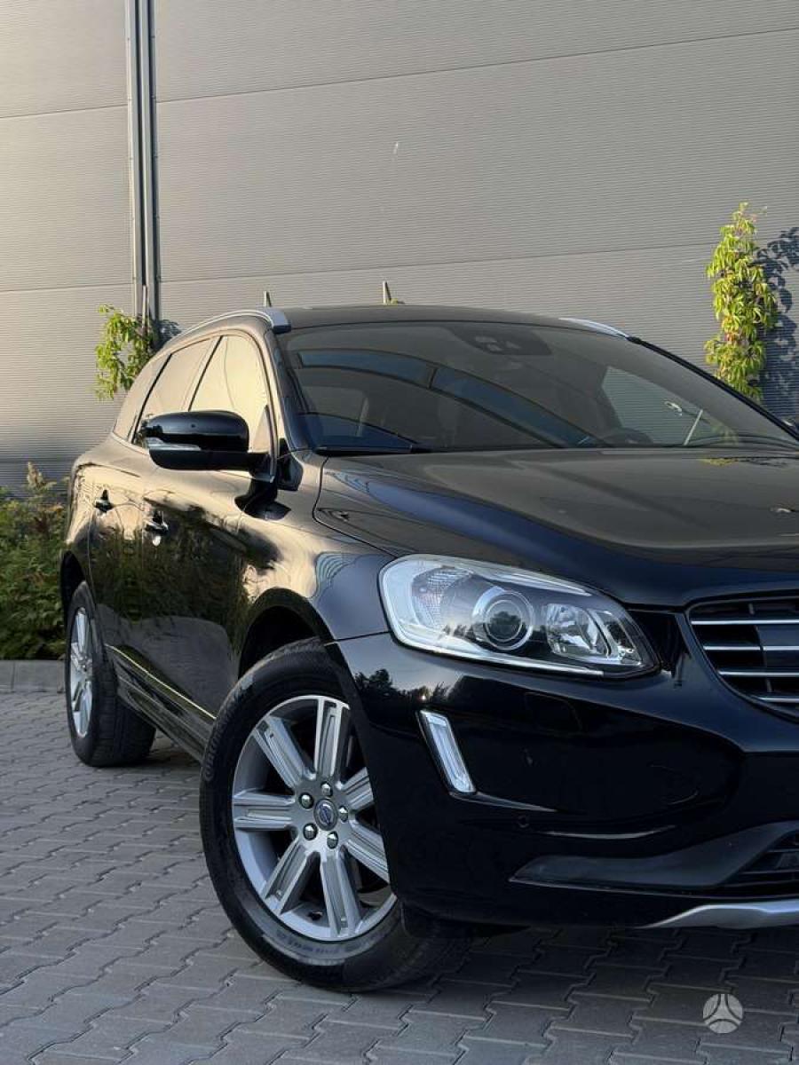 Black Volvo XC60 2017 in Vilnius, with an engine capacity of 1.97 L and mileage of 165 thousand km for 14500 €, photo 35 on AUTOMOTO.COM.LV