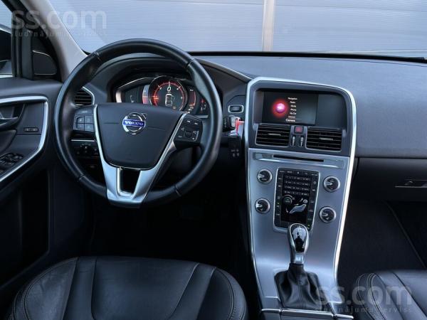 Melns Volvo XC60 2017 Rīga, ar dzinēja tilpumu 2.00 L un nobraukumu 247 tūkst. km par 13900 €, foto 5 vietnē AUTOMOTO.COM.LV