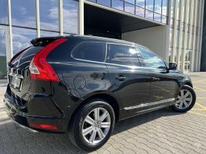 Black Volvo XC60 2017 in Vilnius, with an engine capacity of 2.40 L and mileage of 165 thousand km for 16500 €, photo 4 on AUTOMOTO.COM.LV