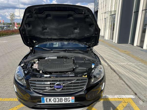 Melns Volvo XC60 2017 Viļņa, ar dzinēja tilpumu 2.40 L un nobraukumu 165 tūkst. km par 16500 €, foto 8 vietnē AUTOMOTO.COM.LV
