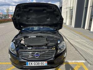 Black Volvo XC60 2017 in Vilnius, with an engine capacity of 2.40 L and mileage of 165 thousand km for 16500 €, photo 9 on AUTOMOTO.COM.LV