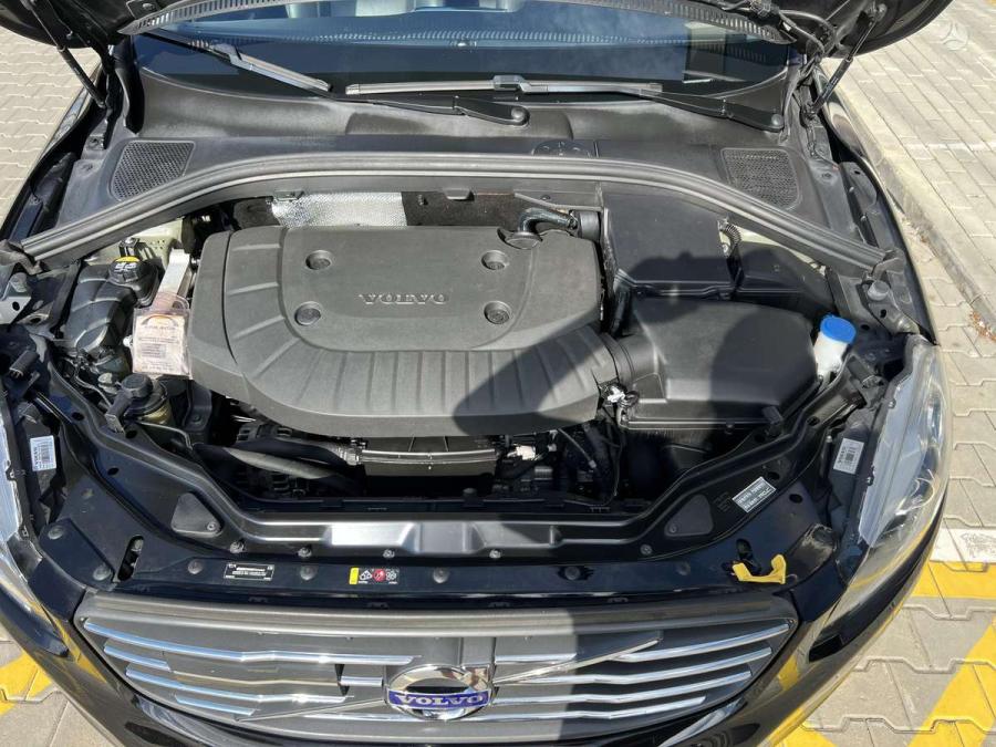Black Volvo XC60 2017 in Vilnius, with an engine capacity of 2.40 L and mileage of 165 thousand km for 16500 €, photo 10 on AUTOMOTO.COM.LV