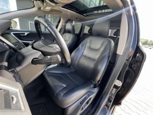 Black Volvo XC60 2017 in Vilnius, with an engine capacity of 2.40 L and mileage of 165 thousand km for 16500 €, photo 20 on AUTOMOTO.COM.LV