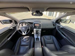 Black Volvo XC60 2017 in Vilnius, with an engine capacity of 2.40 L and mileage of 165 thousand km for 16500 €, photo 27 on AUTOMOTO.COM.LV