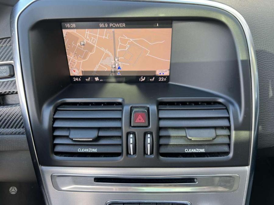 Black Volvo XC60 2017 in Vilnius, with an engine capacity of 2.40 L and mileage of 165 thousand km for 16500 €, photo 29 on AUTOMOTO.COM.LV