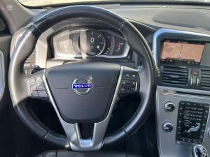 Black Volvo XC60 2017 in Vilnius, with an engine capacity of 2.40 L and mileage of 165 thousand km for 16500 €, photo 30 on AUTOMOTO.COM.LV