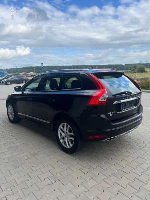 Black Volvo XC60 2017 in Vilnius, with an engine capacity of 2.40 L and mileage of 185 thousand km for 16500 €, photo 5 on AUTOMOTO.COM.LV