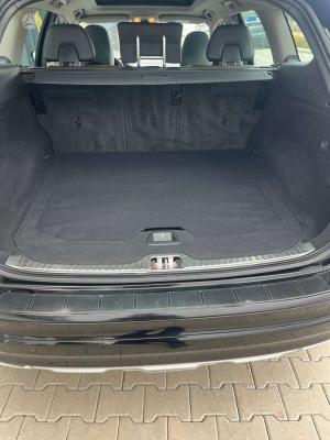 Black Volvo XC60 2017 in Vilnius, with an engine capacity of 2.40 L and mileage of 185 thousand km for 16500 €, photo 21 on AUTOMOTO.COM.LV