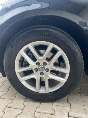 Black Volvo XC60 2017 in Vilnius, with an engine capacity of 2.40 L and mileage of 185 thousand km for 16500 €, photo 27 on AUTOMOTO.COM.LV