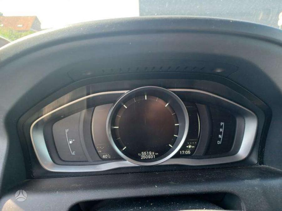 Melns Volvo XC60 2017 Šauļi, ar dzinēja tilpumu 1.97 L un nobraukumu 250 tūkst. km par 7850 €, foto 9 vietnē AUTOMOTO.COM.LV