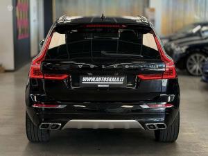 Black Volvo XC60 2017 in Klaipeda, with an engine capacity of 2.00 L and mileage of 300 thousand km for 21500 €, photo 3 on AUTOMOTO.COM.LV