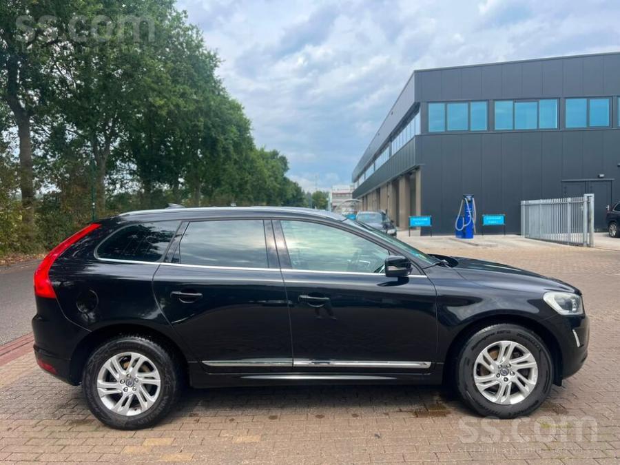 Melns Volvo XC60 2017 Rīga, ar dzinēja tilpumu 2.40 L un nobraukumu 220 tūkst. km par 13490 €, foto 4 vietnē AUTOMOTO.COM.LV