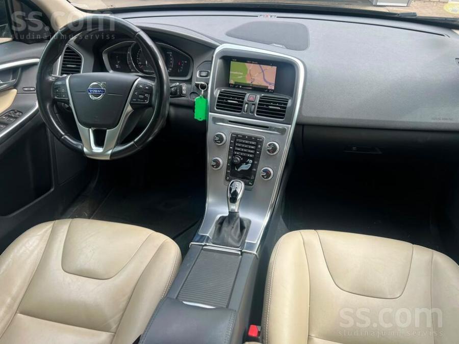 Melns Volvo XC60 2017 Rīga, ar dzinēja tilpumu 2.40 L un nobraukumu 220 tūkst. km par 13490 €, foto 18 vietnē AUTOMOTO.COM.LV