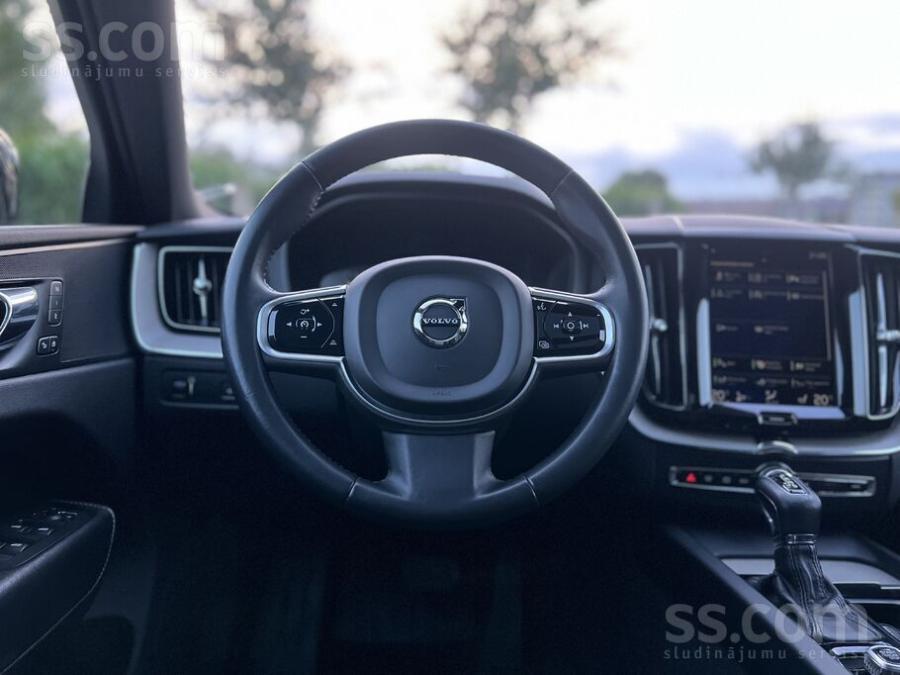 Melns Volvo XC60 2017 Jelgava, ar dzinēja tilpumu 2.00 L un nobraukumu 138 tūkst. km par 23400 €, foto 17 vietnē AUTOMOTO.COM.LV