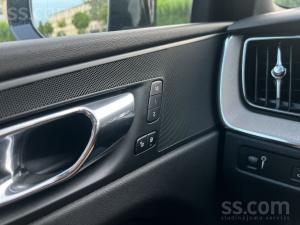 Melns Volvo XC60 2017 Jelgava, ar dzinēja tilpumu 2.00 L un nobraukumu 138 tūkst. km par 23400 €, foto 20 vietnē AUTOMOTO.COM.LV